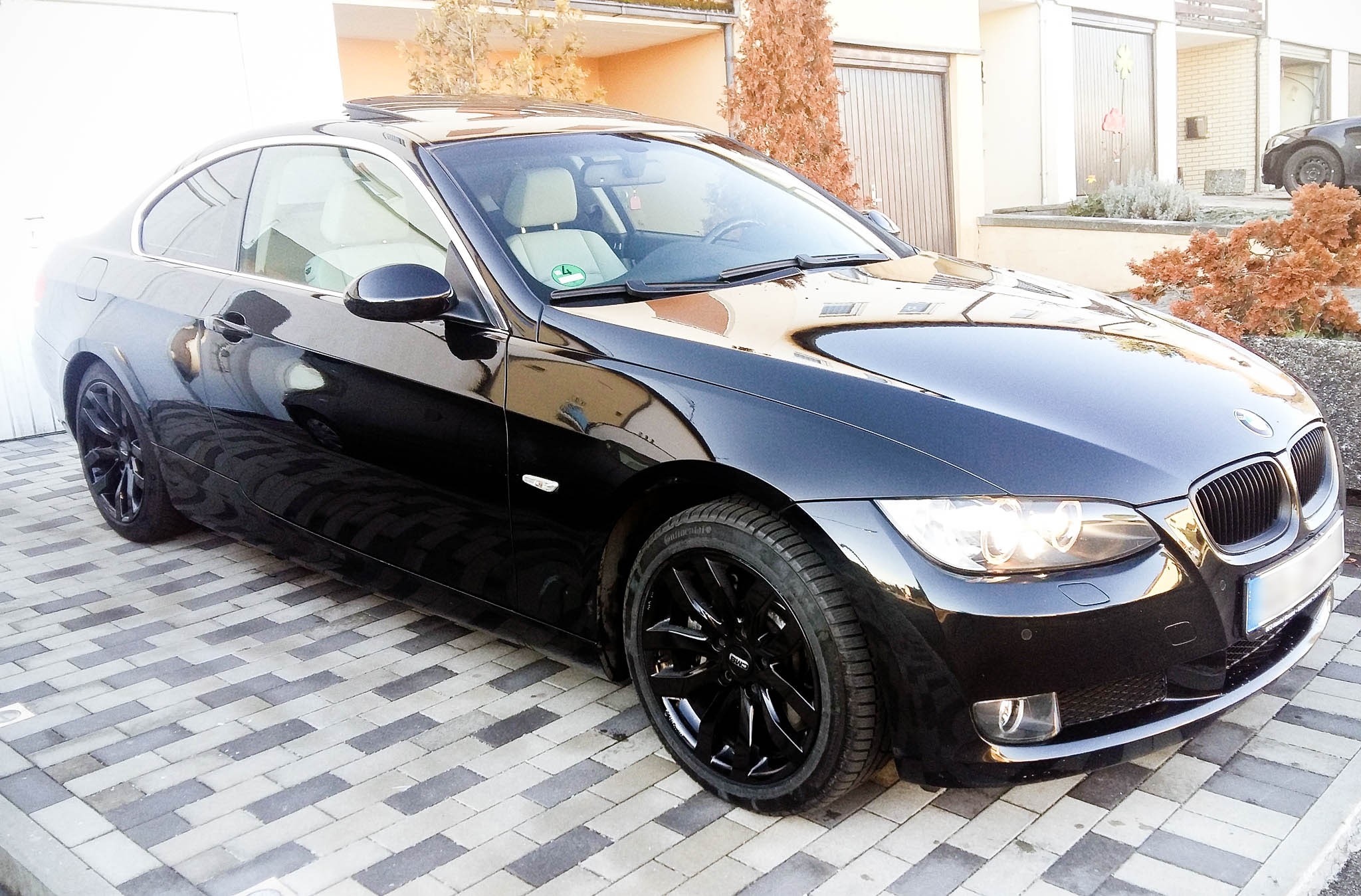 CMS C22 complete black glossy - 8x18 ET25 - LK5/112 ML66.5 - RSU.de